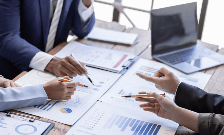 Use Visual Aids to Enhance Financial Reporting